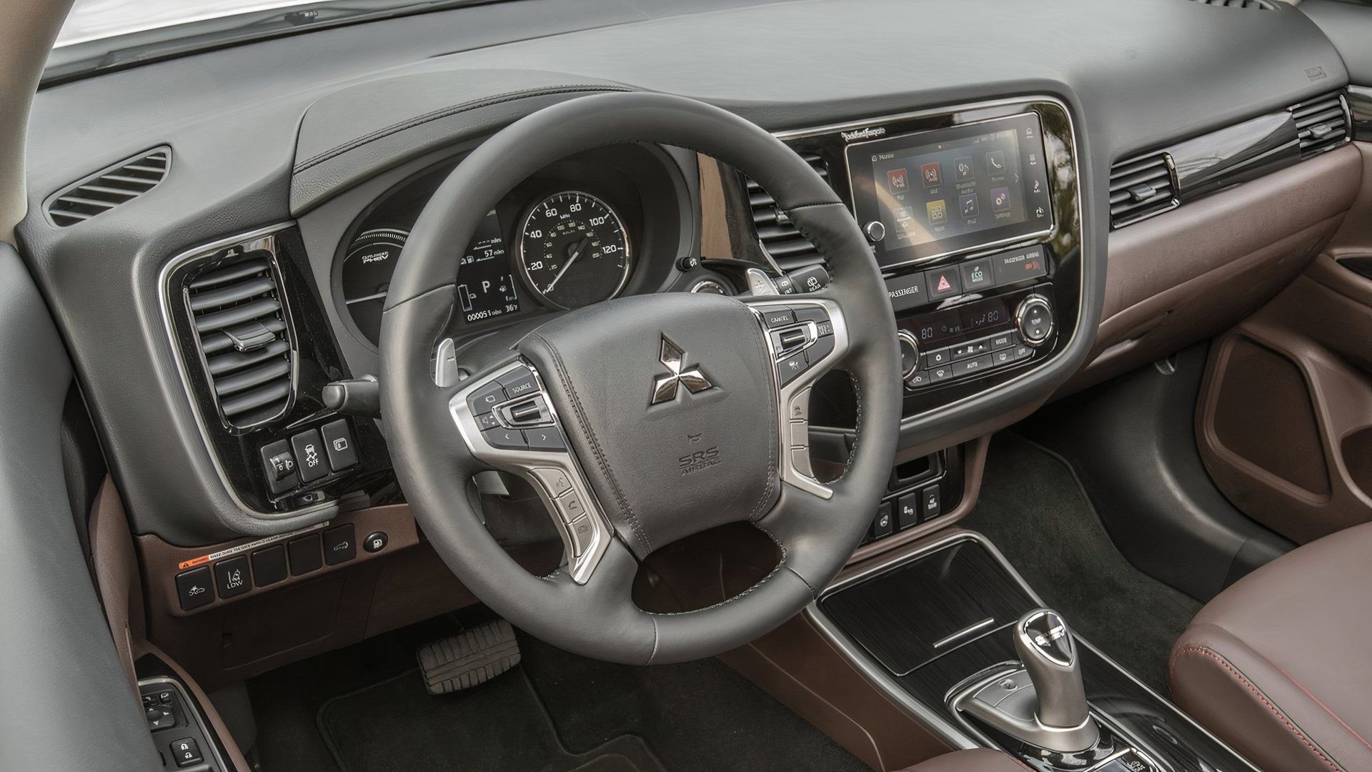 2017 Mitsubishi Outlander Pricing, Photos & Specs