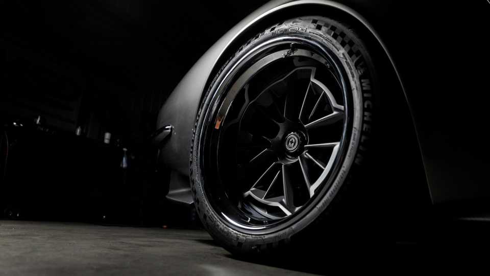 Ringbrothers Aston Martin DBS Restomod 'Octavia' Debuts At Monterey Car ...