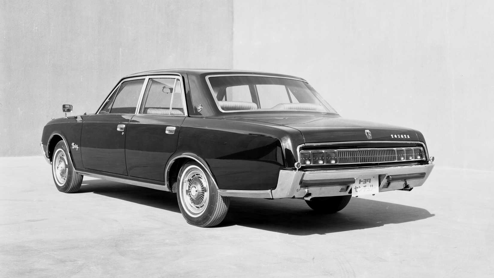 Japan's Only Front-Engine RWD V12 Car: The Toyota Century G50