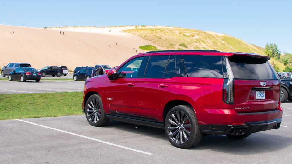 2025 Cadillac Escalade-V Pricing, Photos & Specs