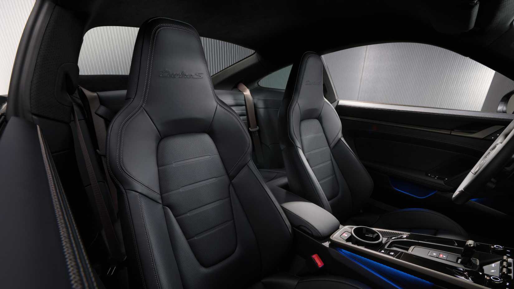992.2 Porsche 911 Turbo S Unveiled With Hybrid Powertrain And 700 HP