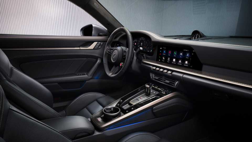 992.2 Porsche 911 Turbo S Unveiled With Hybrid Powertrain And 700 HP