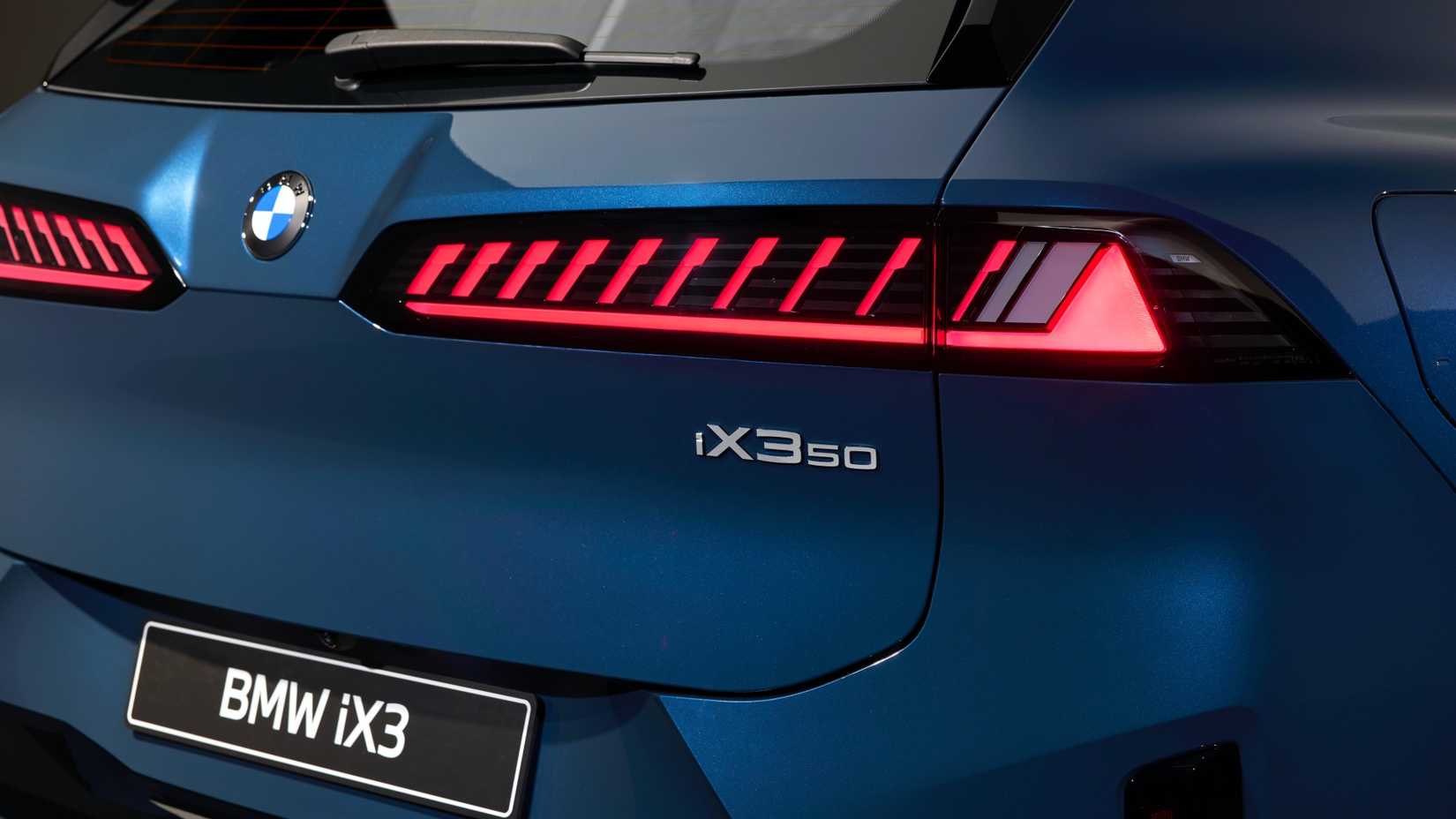 2027 BMW iX3 Debuts With 400-Mile Range And Groundbreaking Specs