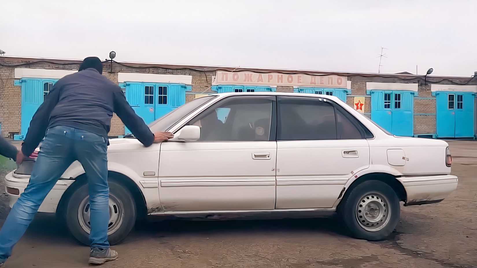 Here's What Happens If You Shift Into Reverse While Driving Forward