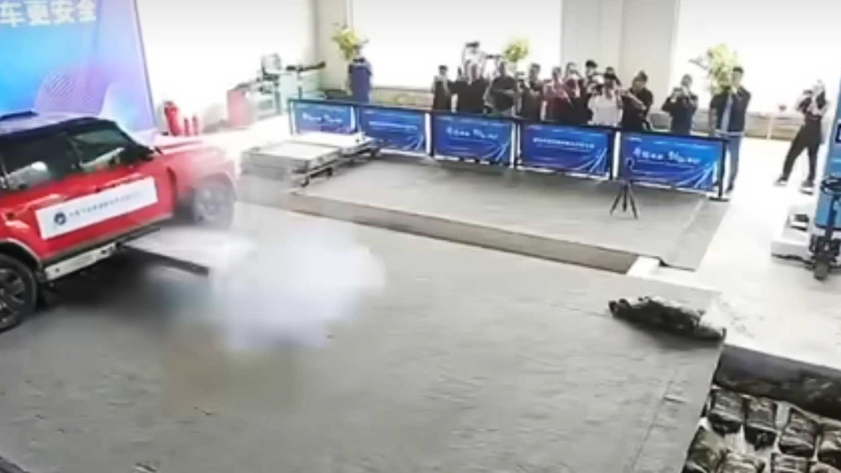 Chinese Researchers Develop Battery Ejection System For Fires