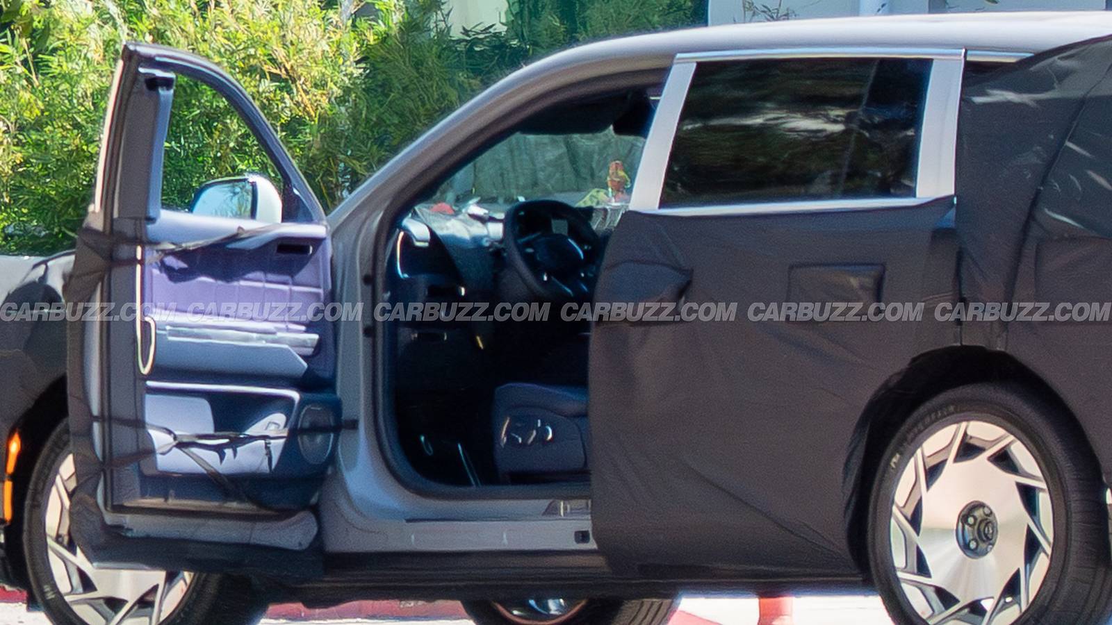 Genesis GV90 Spied Showing Its Rear-Opening Coach Doors