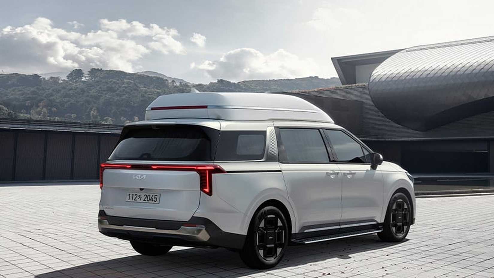 Kia's Hi Limousine Carnival Is A First-Class Van You Can't Get In America