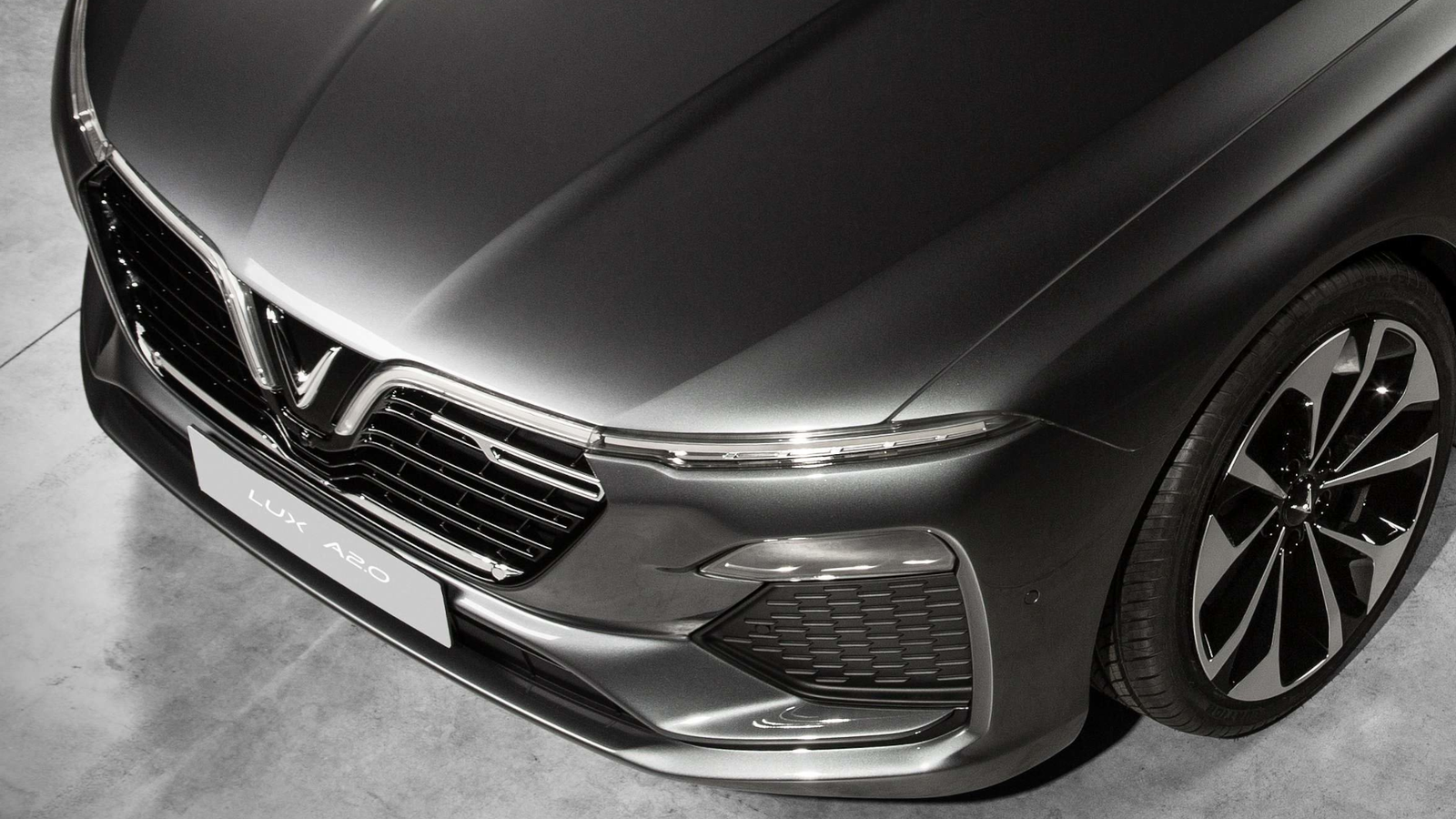 10 Largely Unknown Luxury Cars