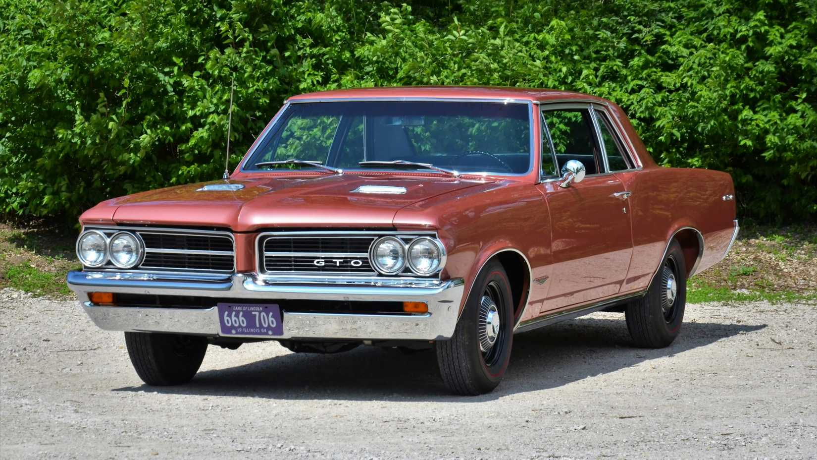 The 1964 Pontiac GTO Created The 1960s Supercar War