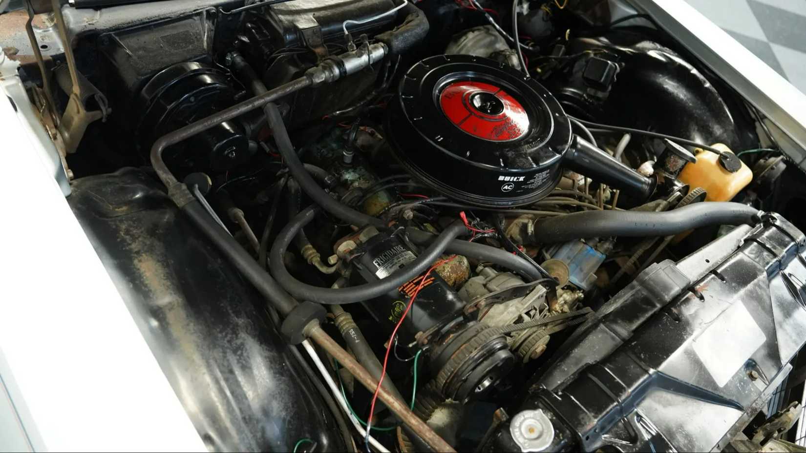 1960 buick lesabre engine