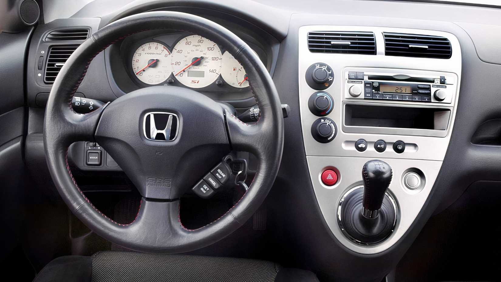The 2002-2005 Honda Civic Si That Ushered In A New Hot Hatch Golden Age