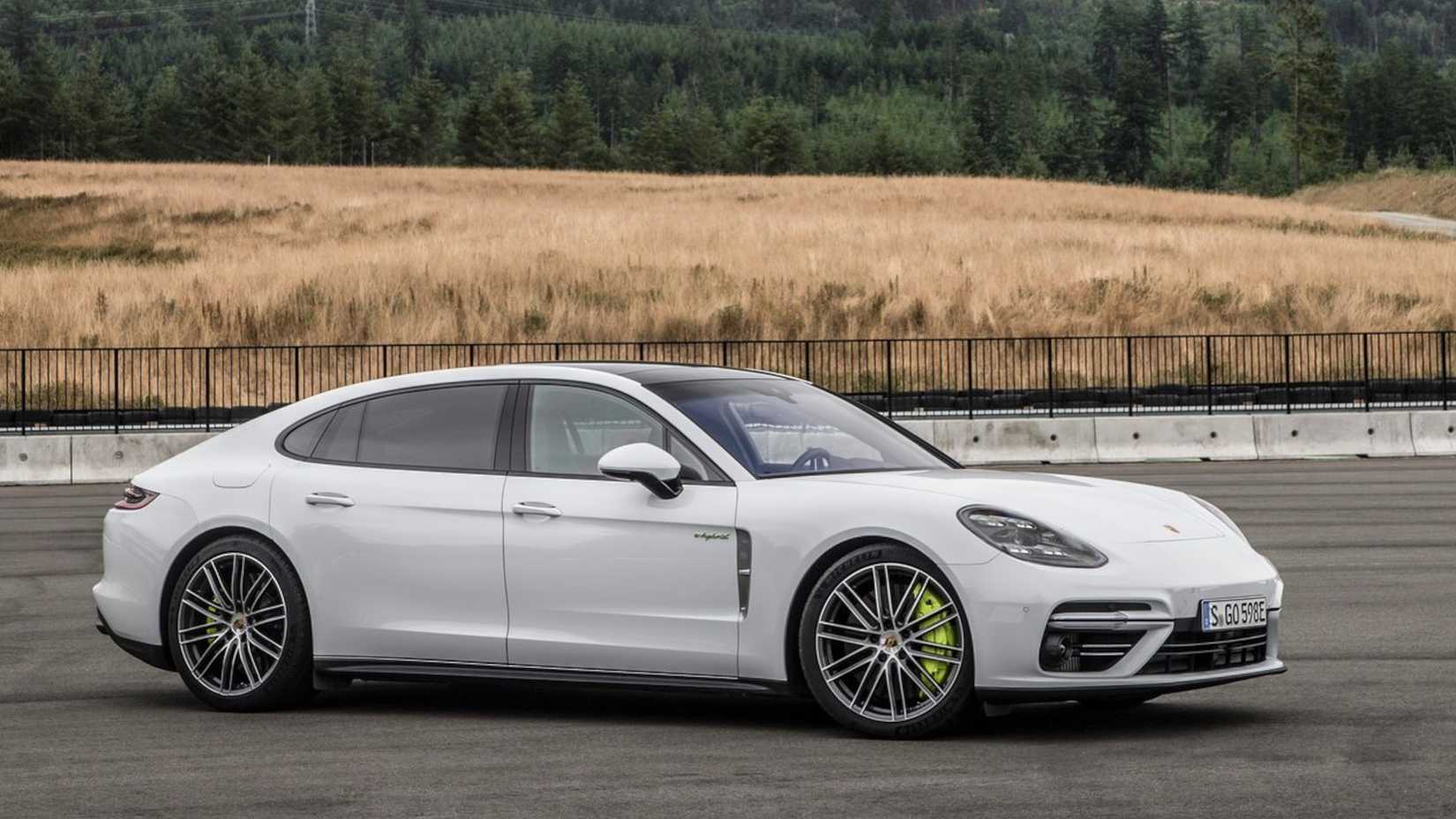 The Porsche Panamera Executive Was A Luxury Sedan For Folks Looking To ...