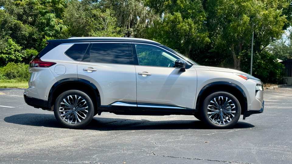 2025 Nissan Rogue Pricing, Photos & Specs
