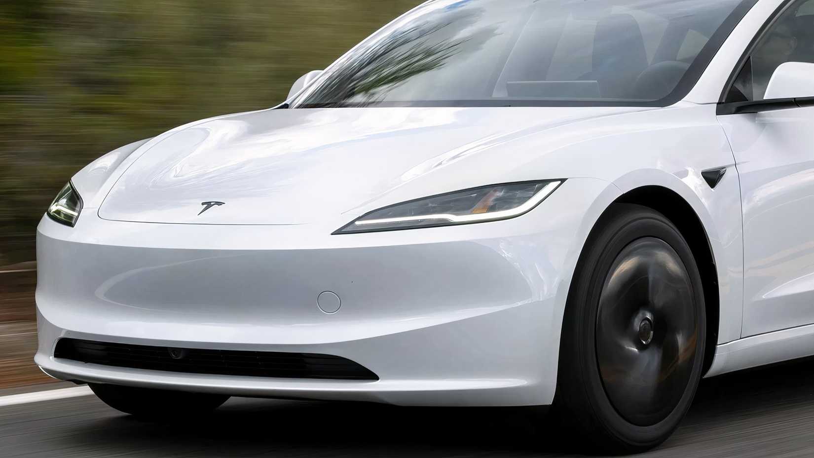 Tesla Model 3 Standard: The Last Car in America With Manually ...