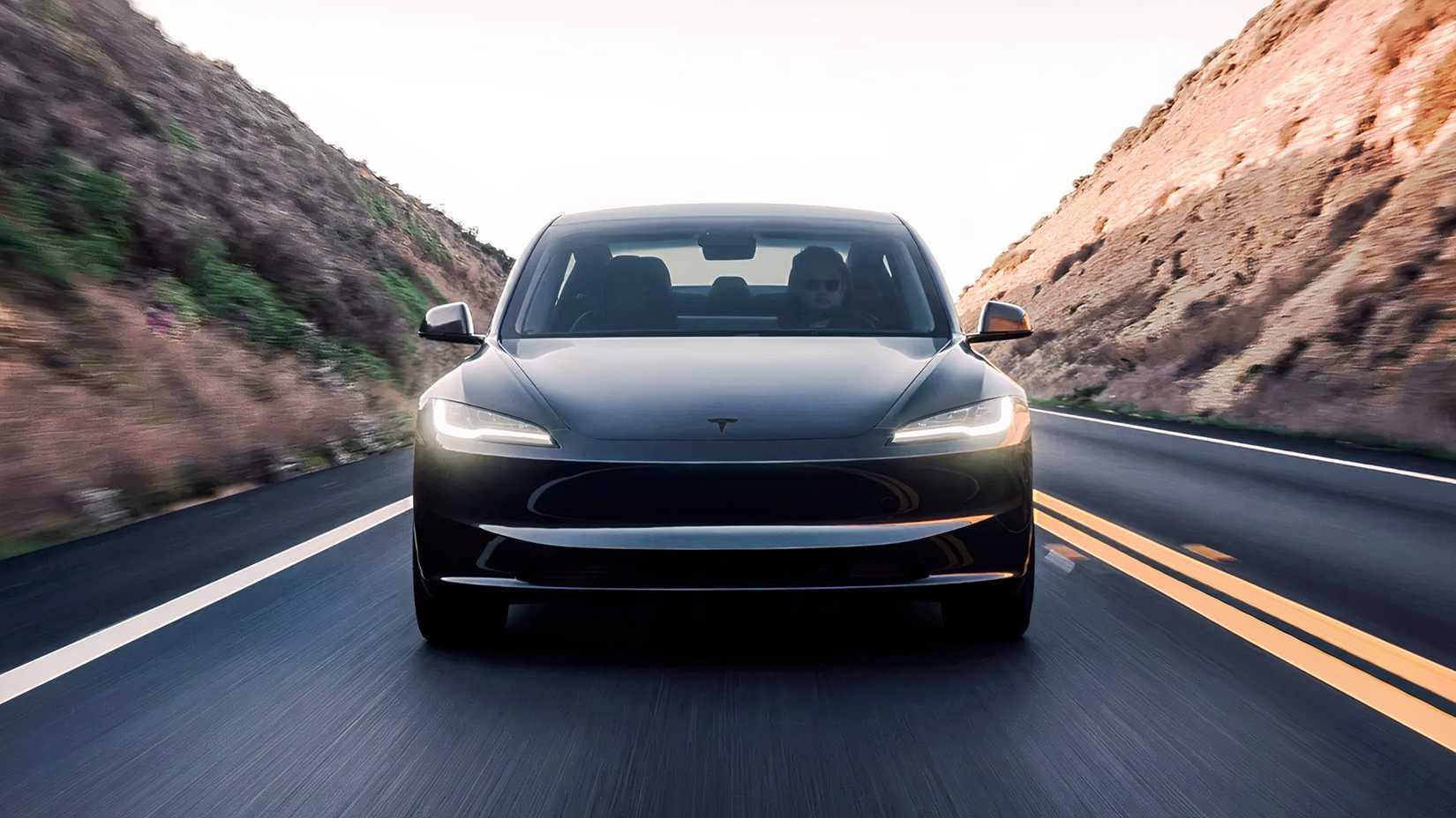 Tesla Model 3 Standard: The Last Car in America With Manually ...