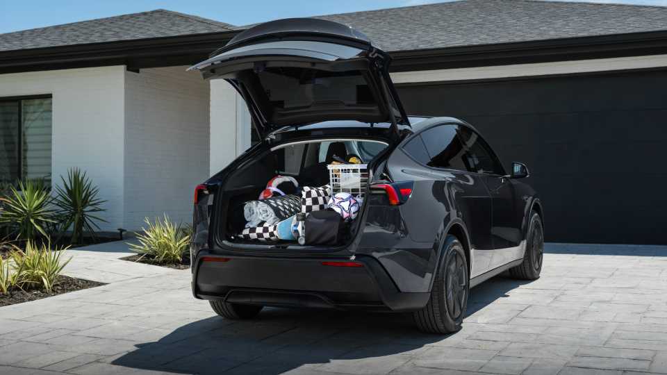 2026 Tesla Model Y Pricing, Photos & Specs