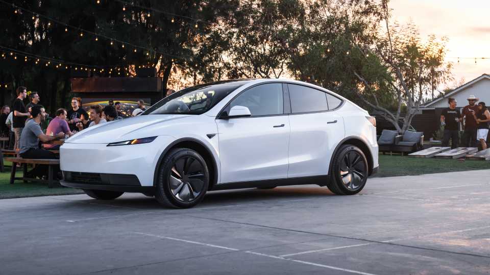 2026 Tesla Model Y Pricing, Photos & Specs