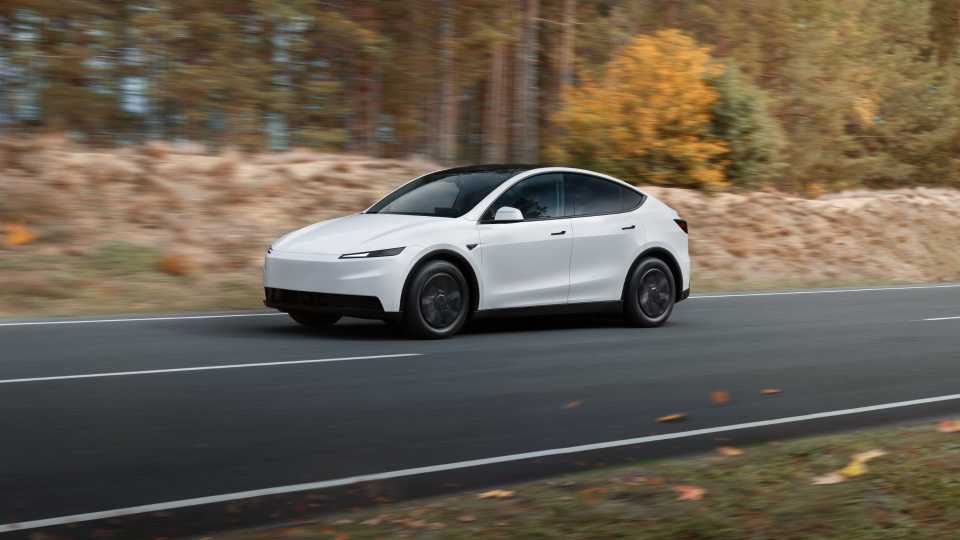 2026 Tesla Model Y Pricing, Photos & Specs