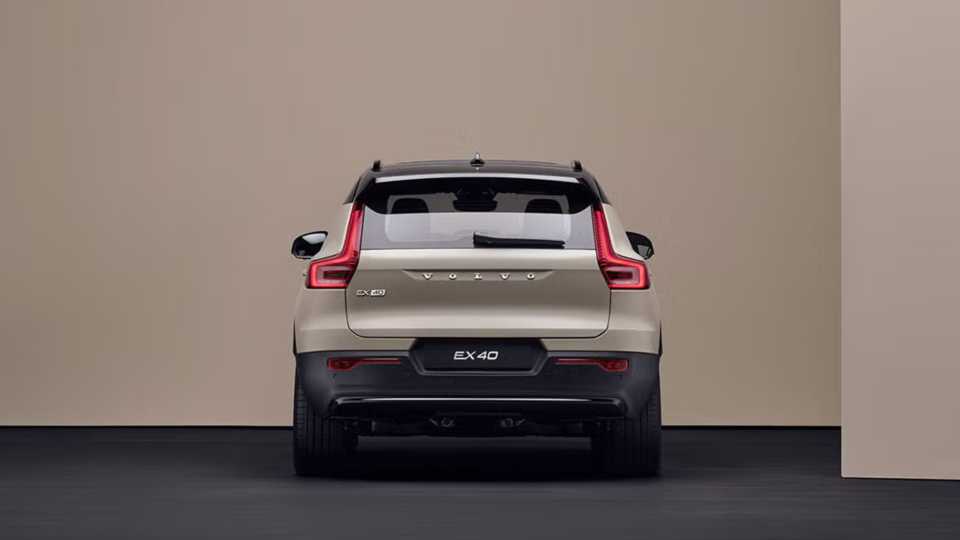 2026 Volvo EX40 Pricing, Photos & Specs