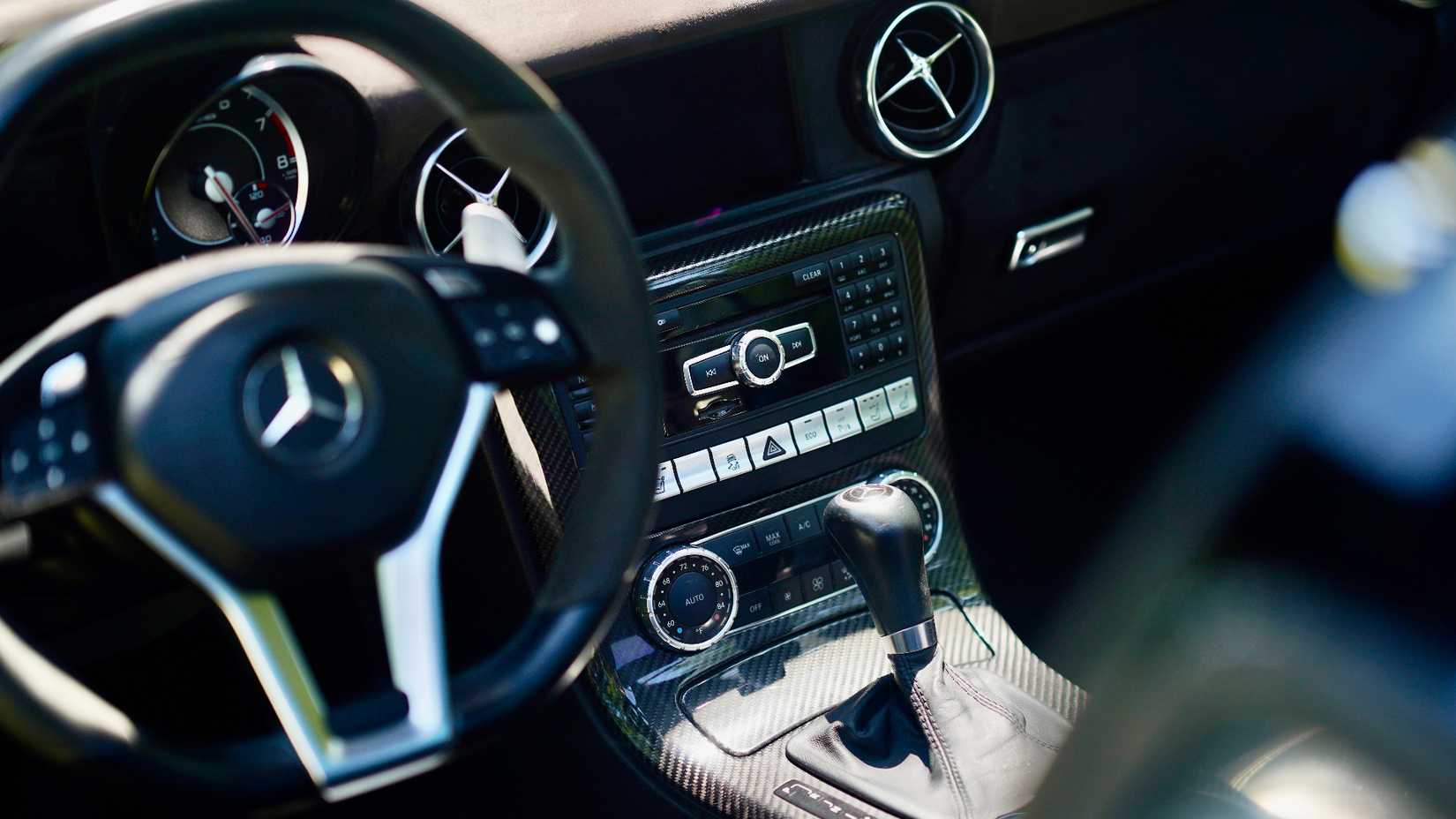 Mercedes 300SL Gullwing Restomod Is A Reskinned AMG SLK 55 With 415 HP