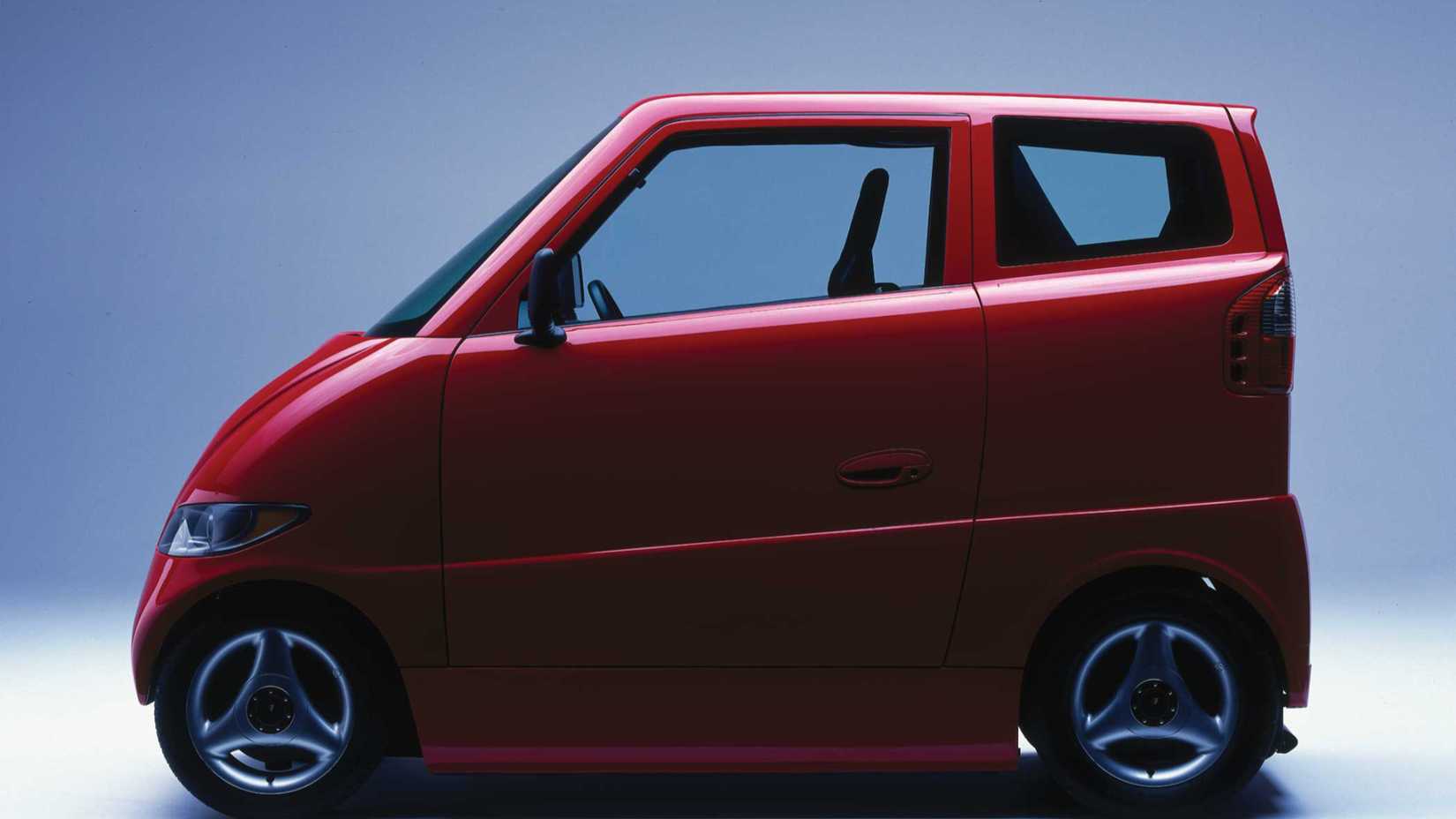 This Commuter Car Was Unbelievably Narrow And Sported 800 Horsepower