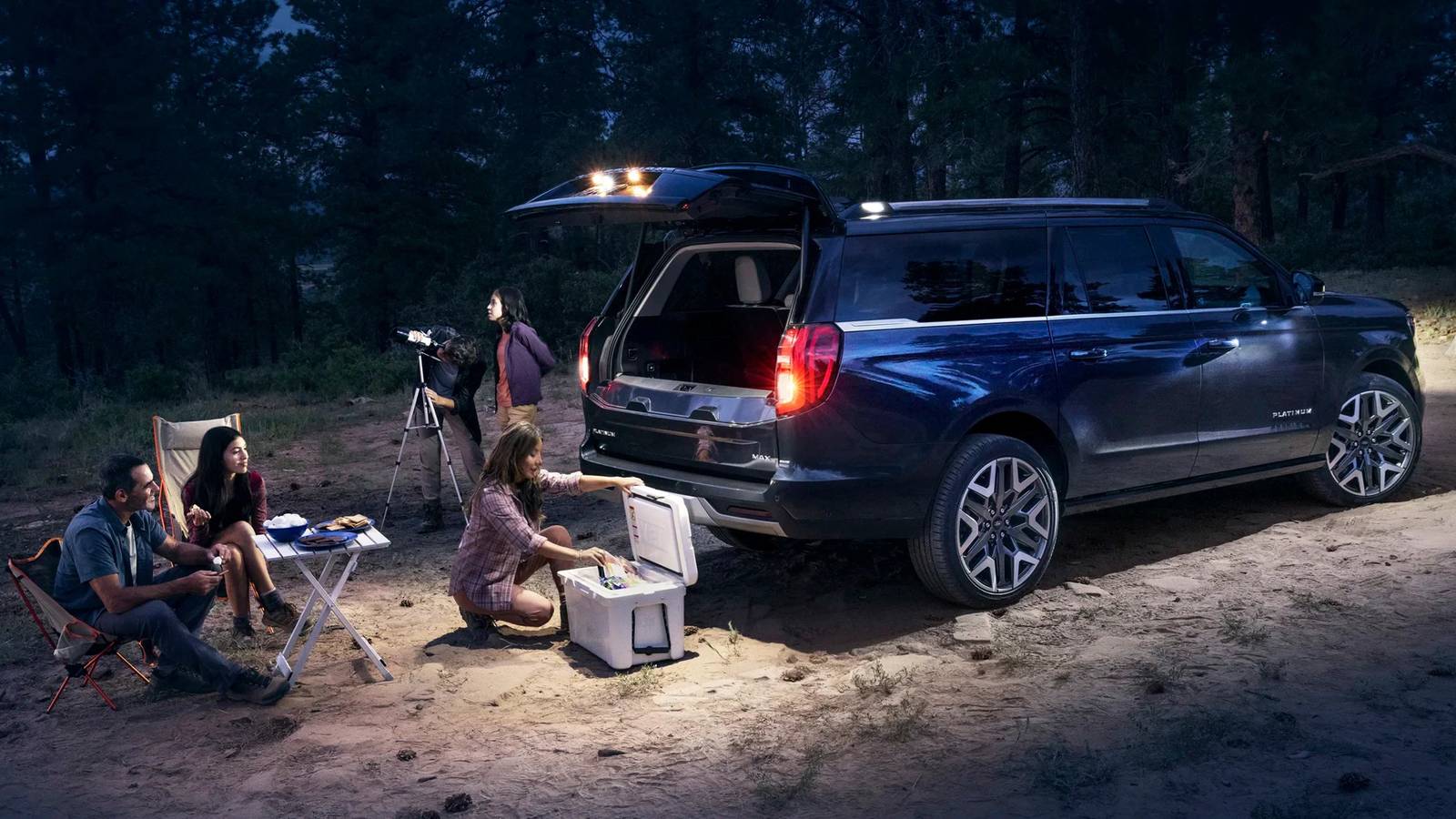 Ford Expedition Engineers Used A Deck Of Cards To Fine-Tune Its Lights