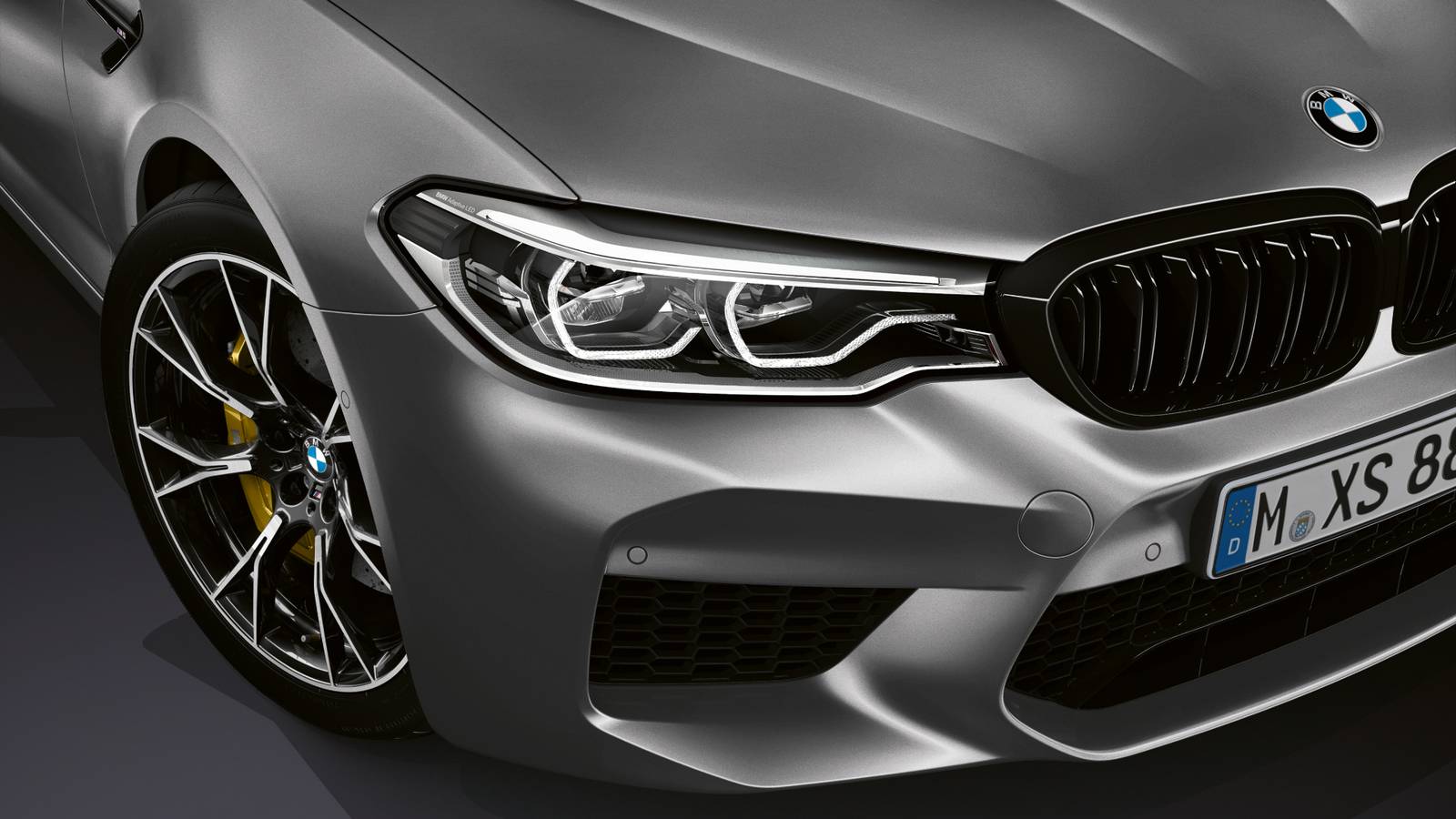M550i vs M5: BMW Performance Sedans Compared