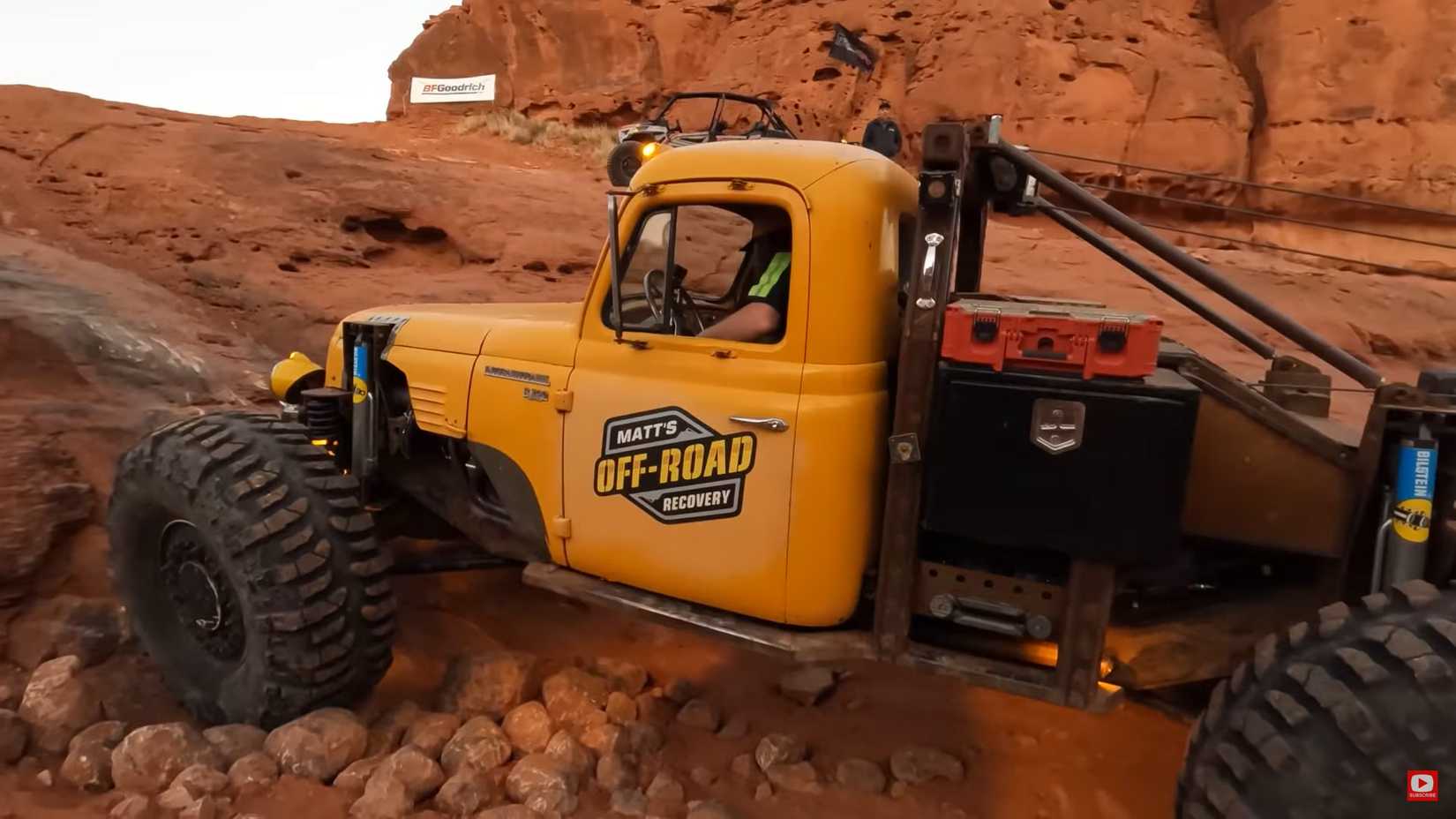 Watch This Custom Off-Road Wrecker Conquer Rocks To Save A Jeep