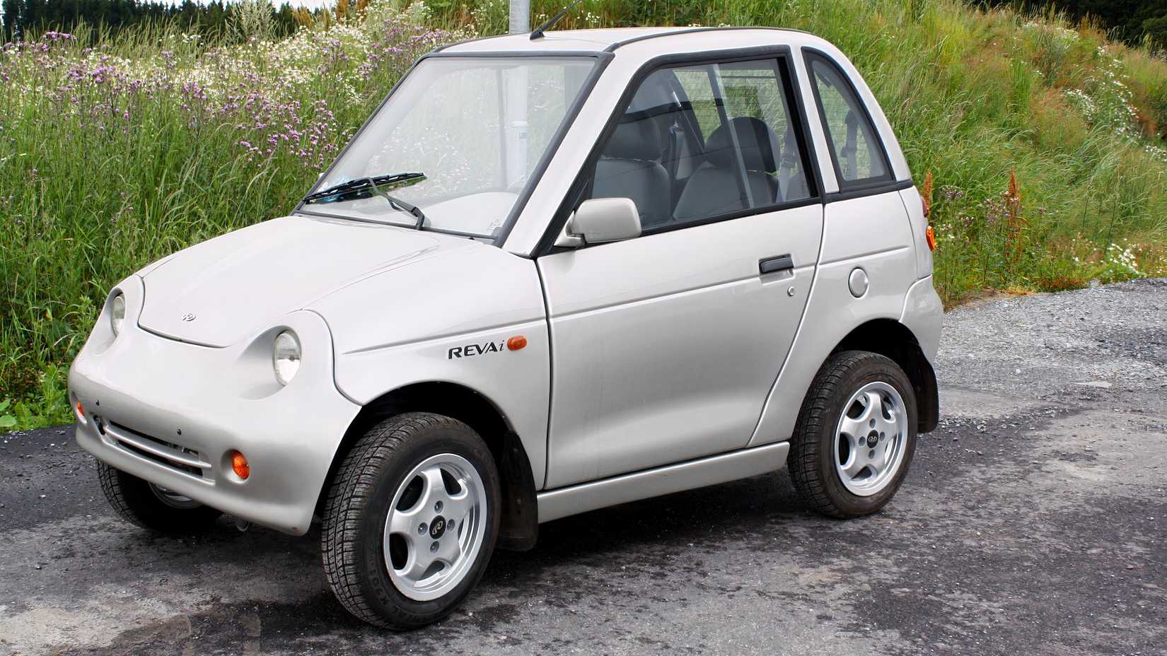 The G-Wiz EV Is The Worst Car Ever Made, And It's Almost Old Enough To ...