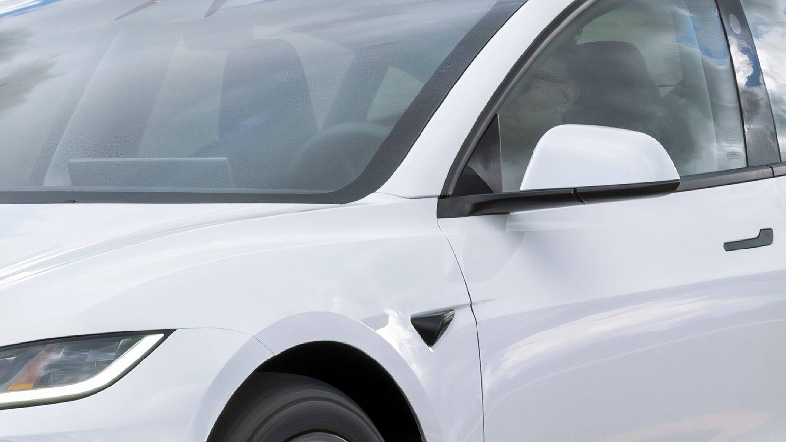 Tesla Model 3 Standard: The Last Car in America With Manually ...
