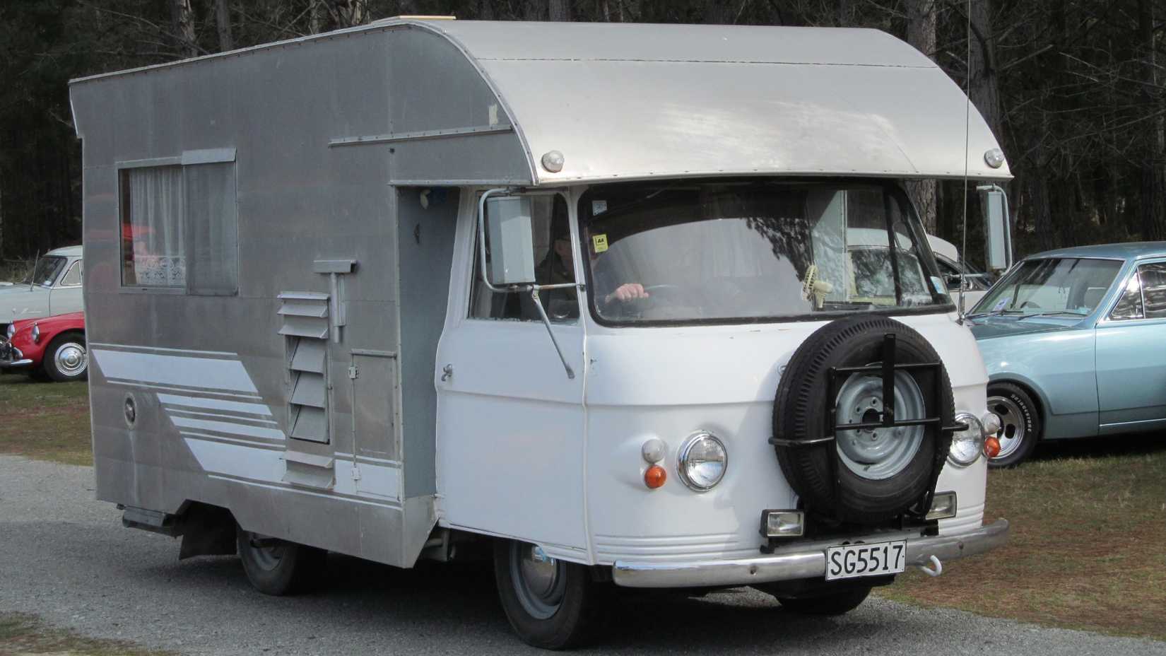 Commer: The British Manufacturer That Made The World's Weirdest Engine