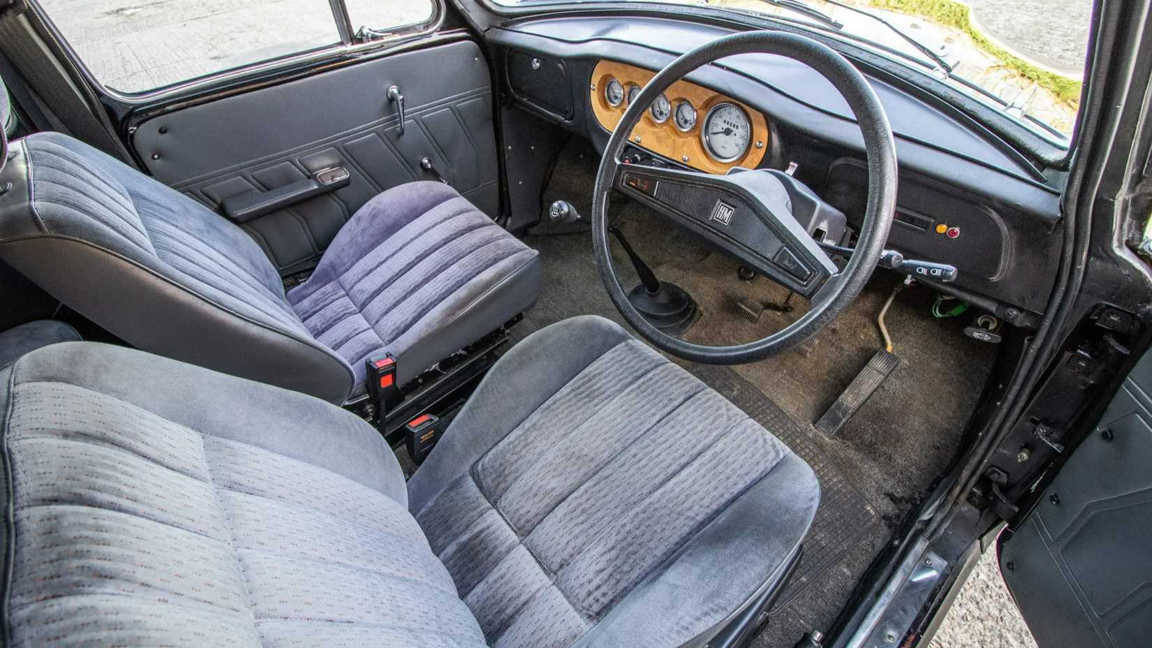 The Hindustan Ambassador Had British Roots And Served India For Almost ...