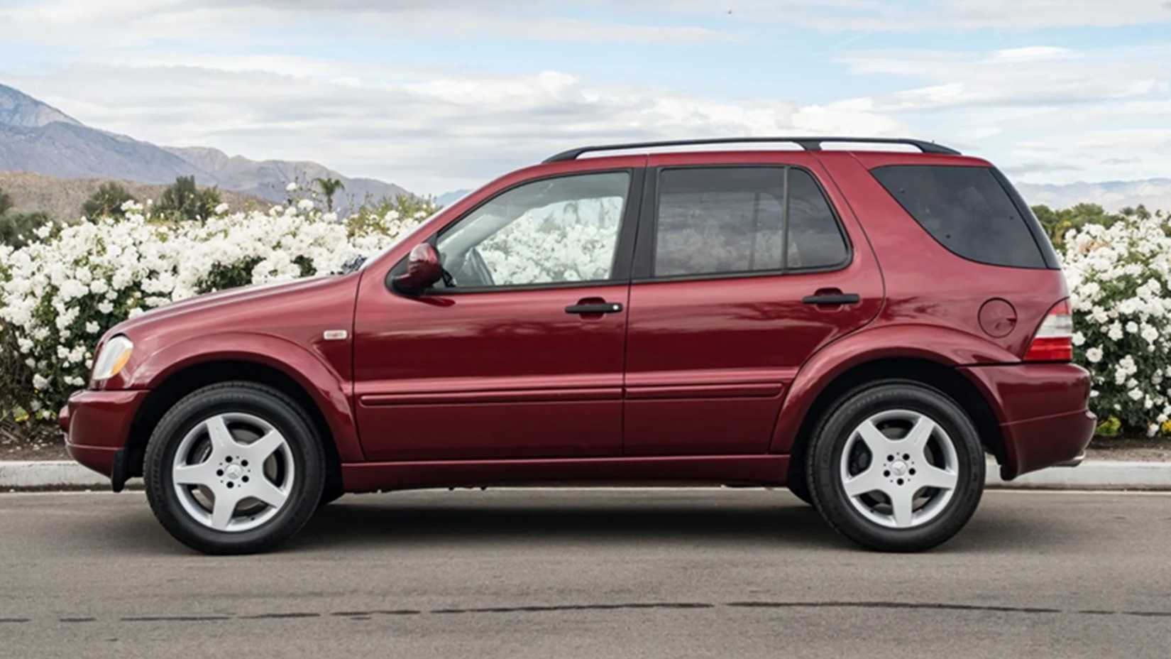 The Early 2000s Mercedes ML55 Is Now Available For Peanuts
