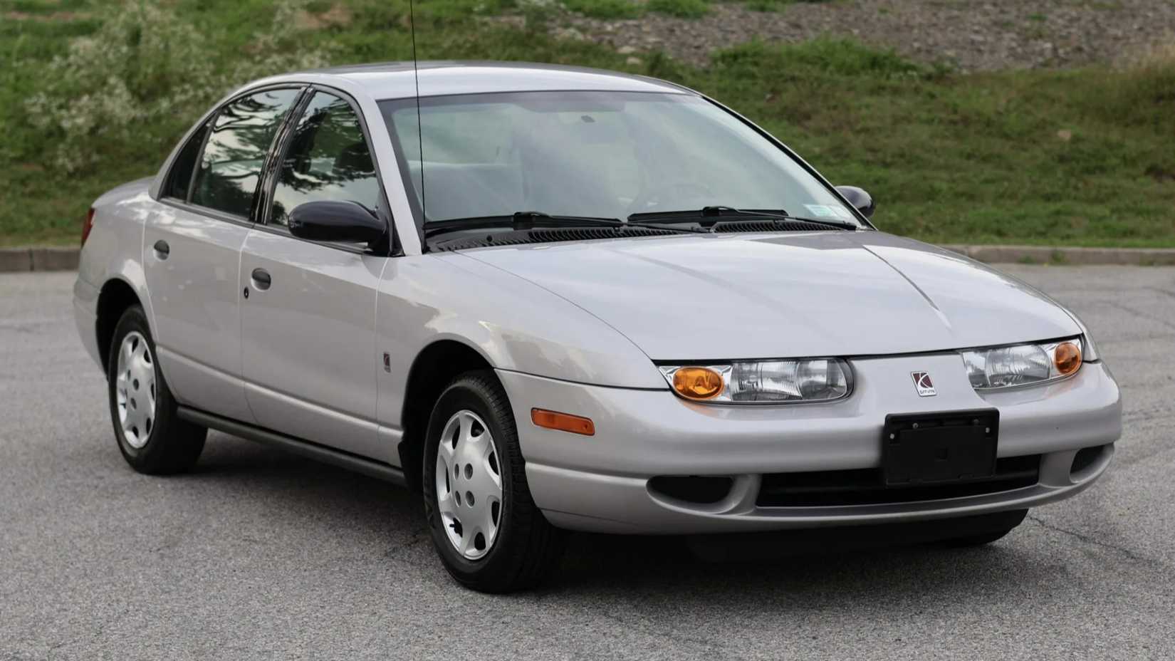 Saturn S Series: The Plastic Car That Fought Imports in the 90s