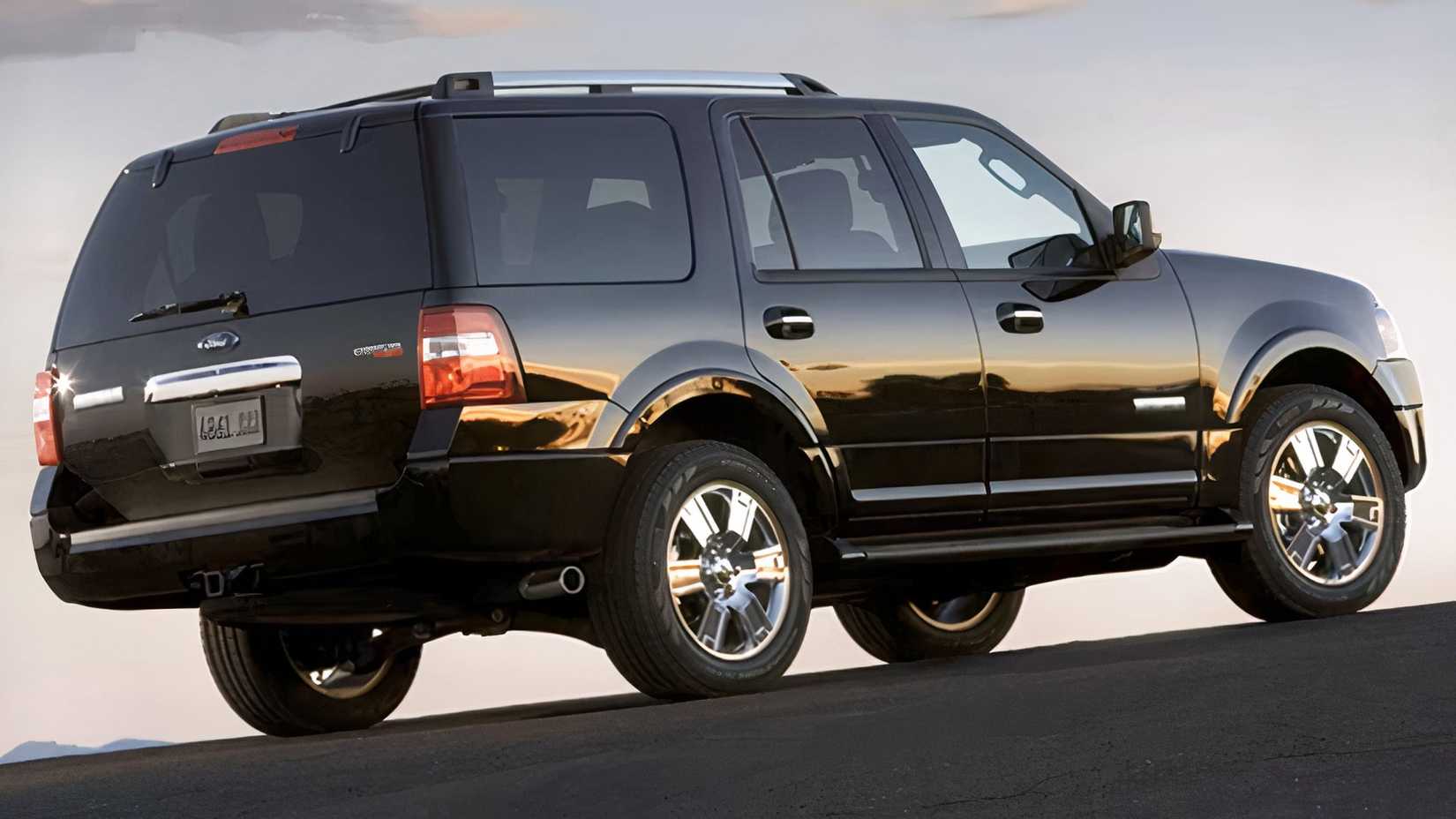 Ford's Final V8-Powered Expedition Is A Great Buy In 2025