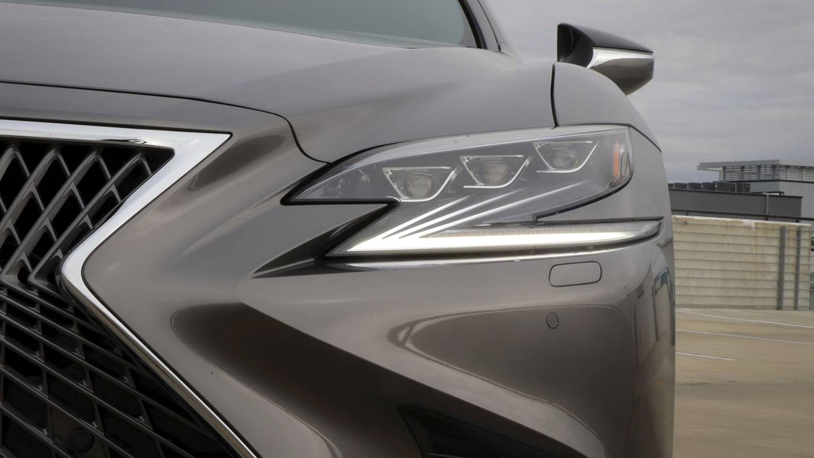 2017-2020 Lexus LS500/LS500h: The Ultra-Luxury Sedan Bargain