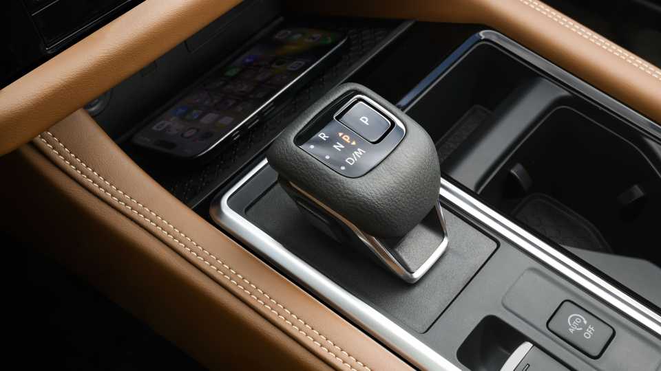 2026 Nissan Pathfinder Debuts With A Fresh Face, Big New Screen