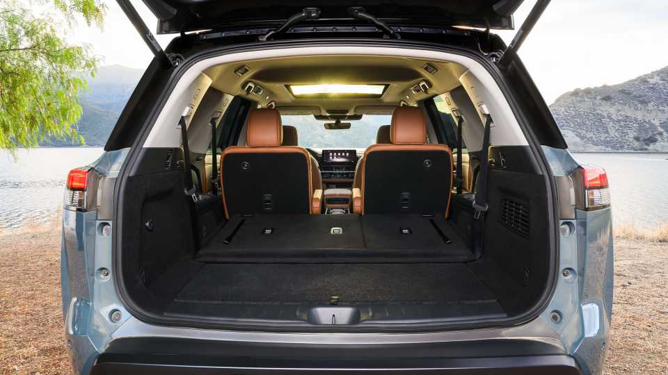 2026 Nissan Pathfinder Debuts With A Fresh Face, Big New Screen