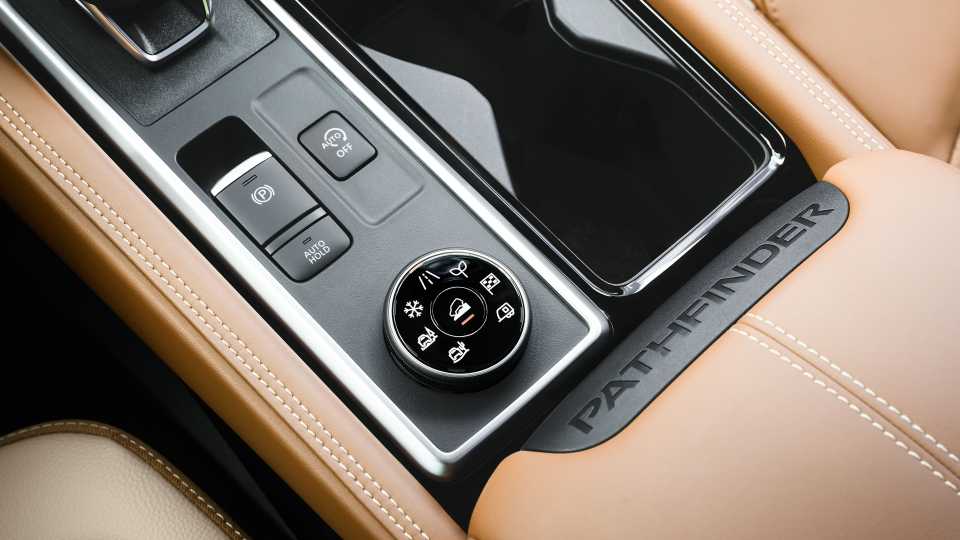 2026 Nissan Pathfinder Debuts With A Fresh Face, Big New Screen