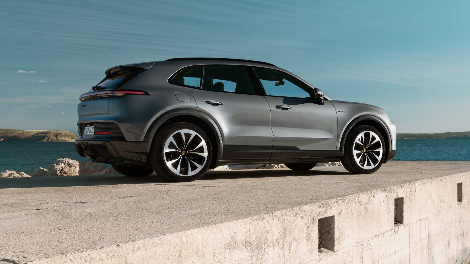 2026 Porsche Cayenne Electric Debuts With 1,139 HP And 400-KW Charging