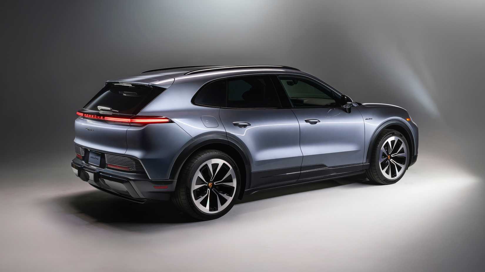2026 Porsche Cayenne Electric Debuts With 1,139 HP And 400-KW Charging