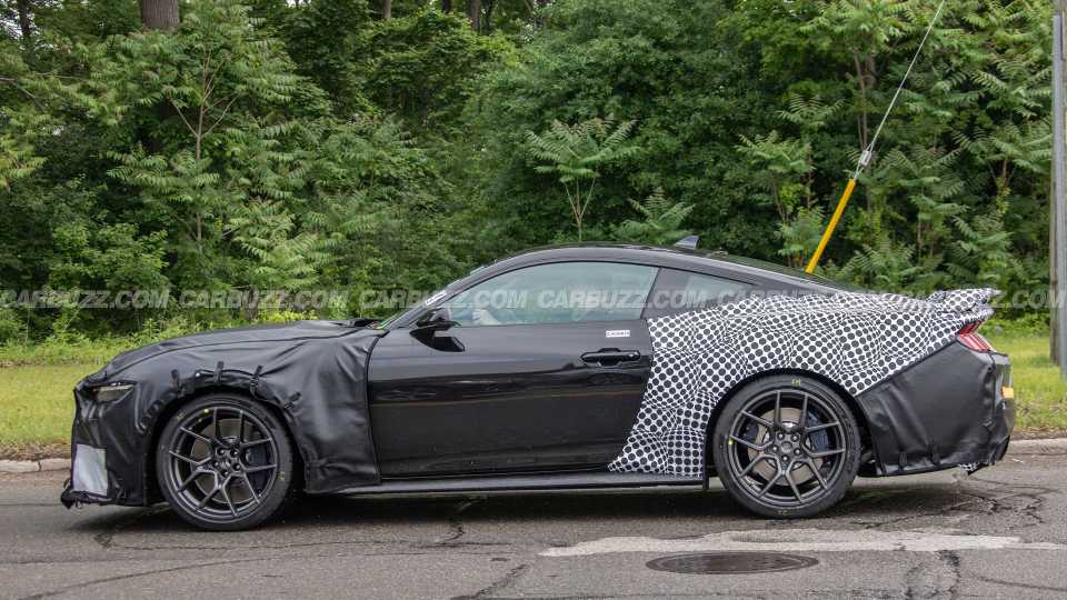 2027 Ford Mustang Shelby GT500 Spy Shots Reveal Muscle Car Details