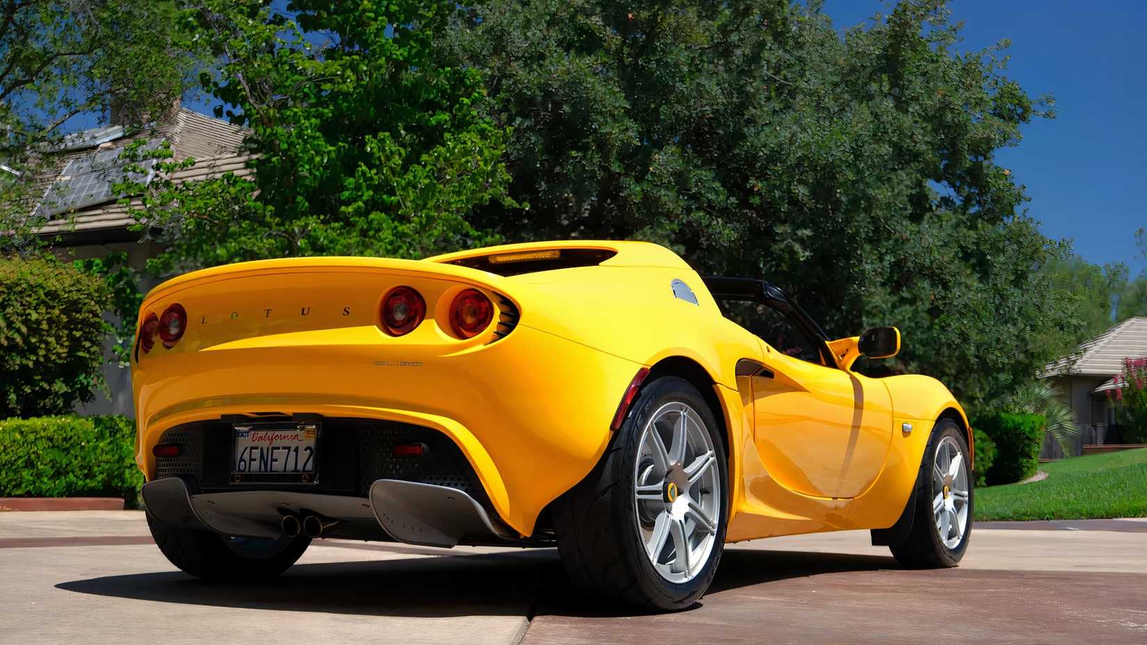 Lotus Elise S2: The Reliable British Sports Car with Japanese Heart