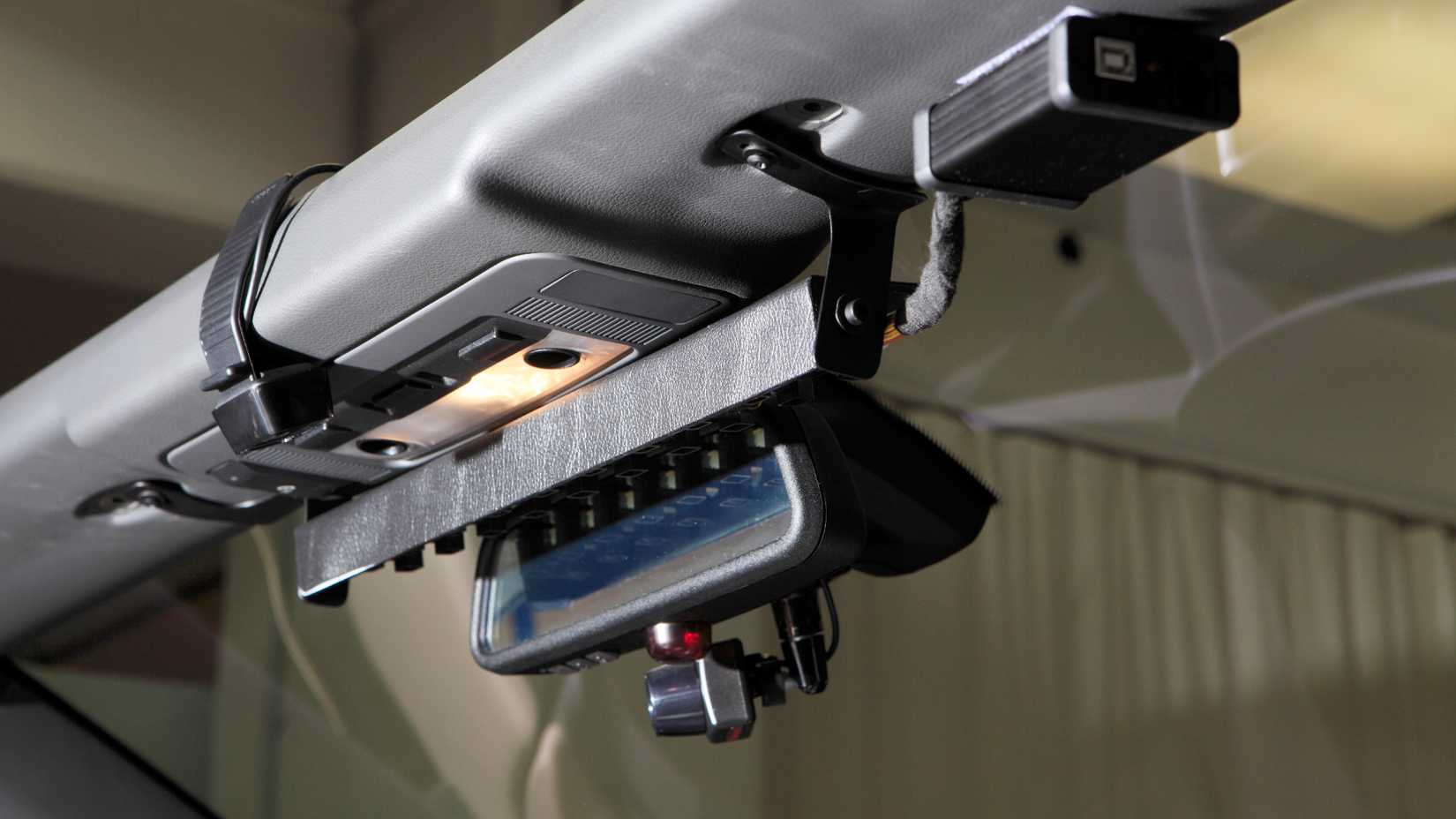 BMW's Gesture Control: From Factory Innovation to Line-wide Phase-Out