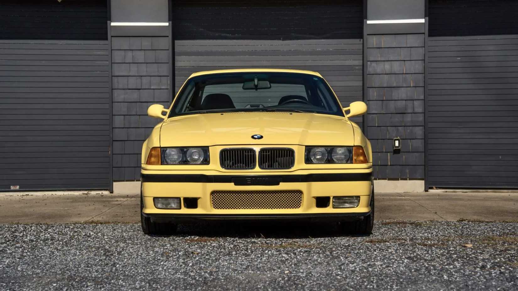 BMW E36 M3 vs Acura NSX: 90s Power-Density Showdown