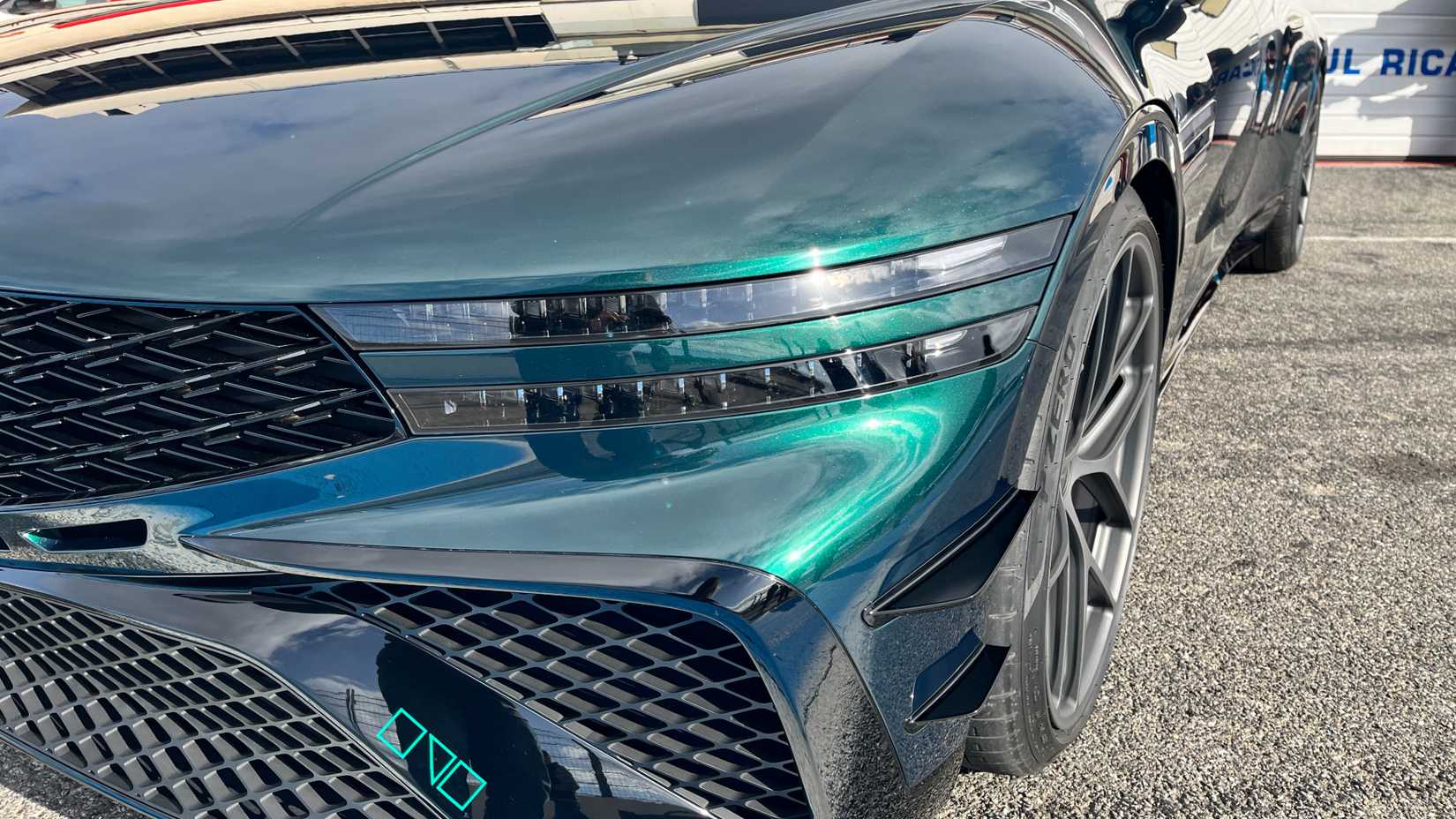 Genesis G90 Wingback Magma Concept Exterior Gallery