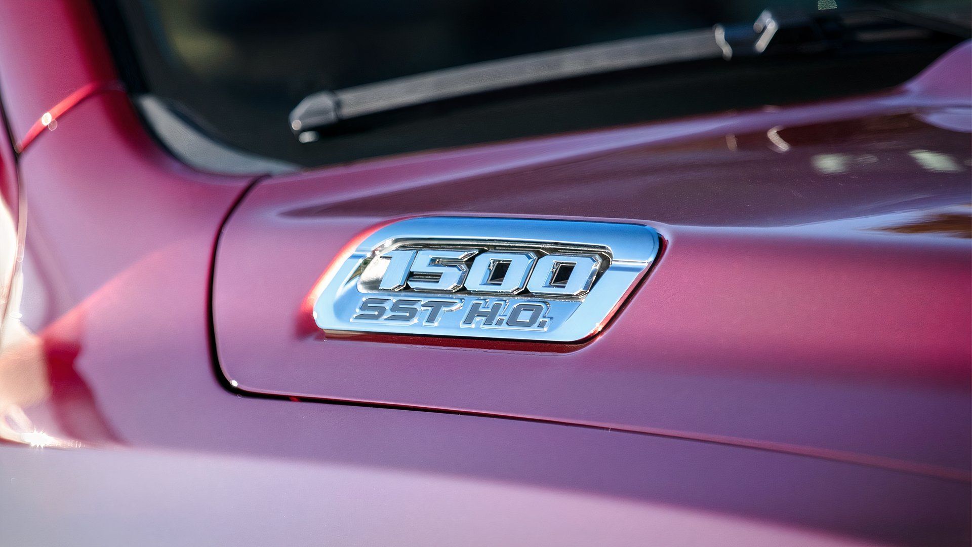 Stellantis' Inline-Six Is More Powerful Than These 5 Iconic V8 Engines