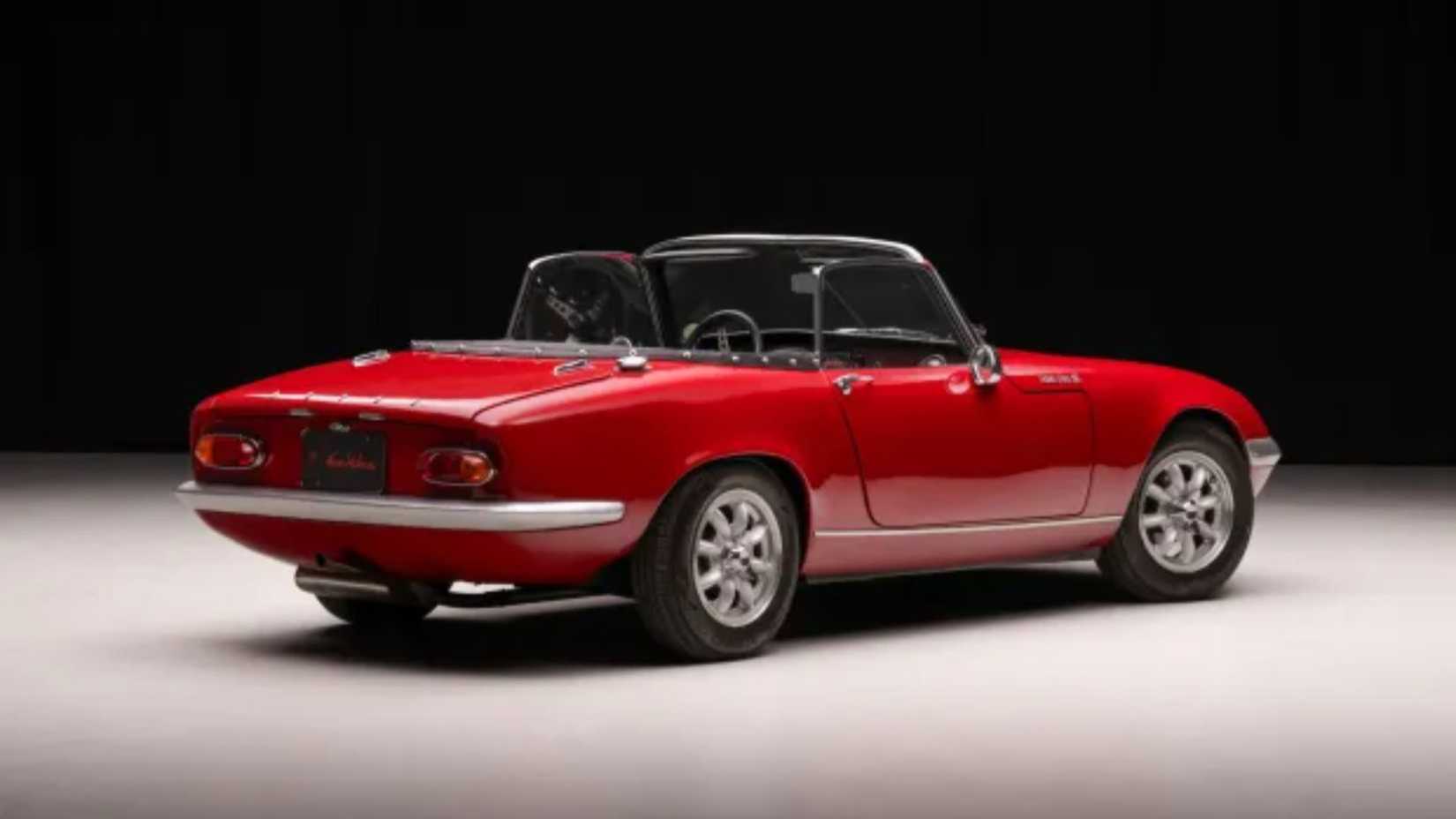 Lotus Elan: A Handling Legend and Bargain Buy in 2025