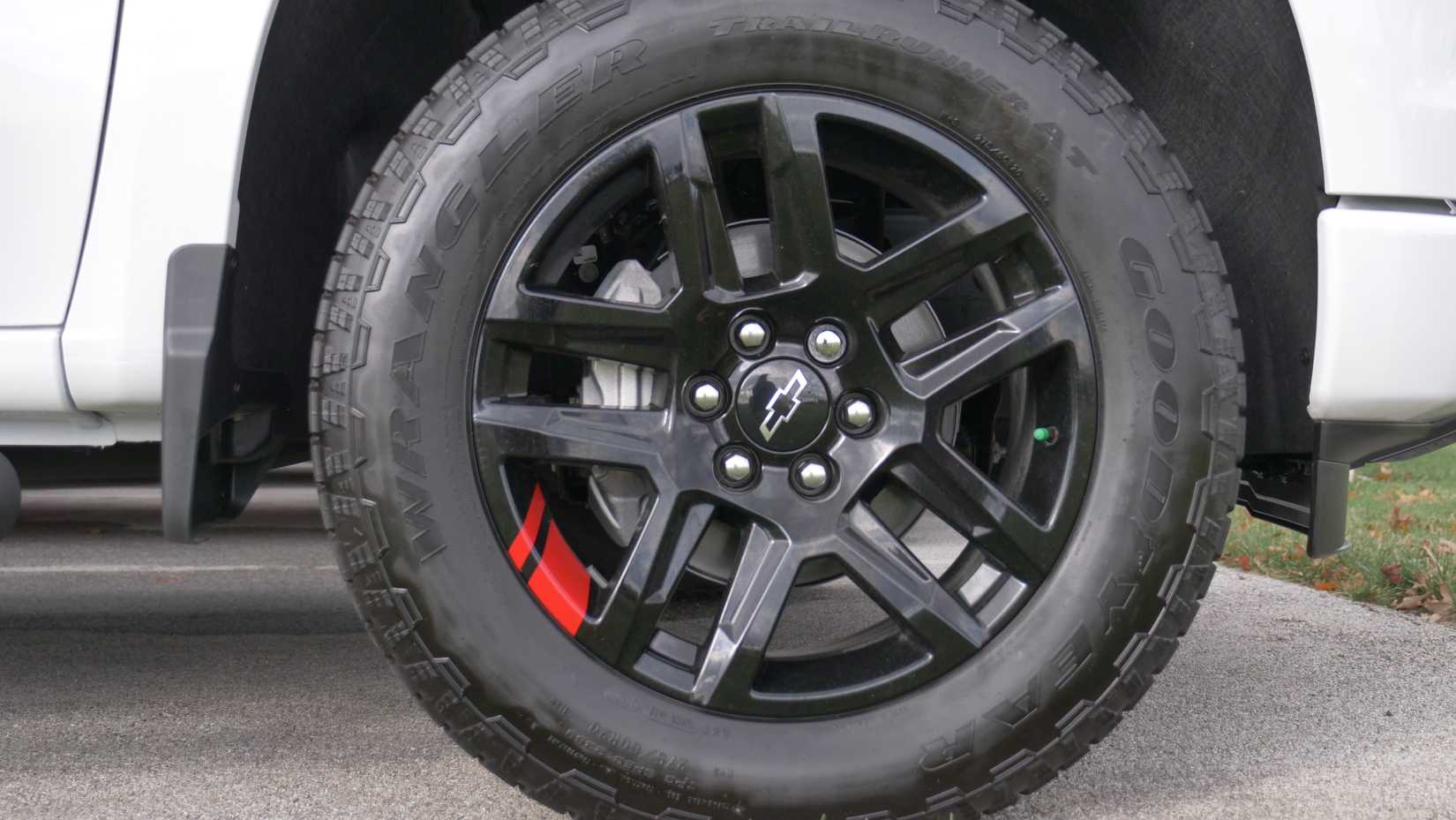 RST vs.Trail Boss: Comparing Chevy Truck Trims For 2026