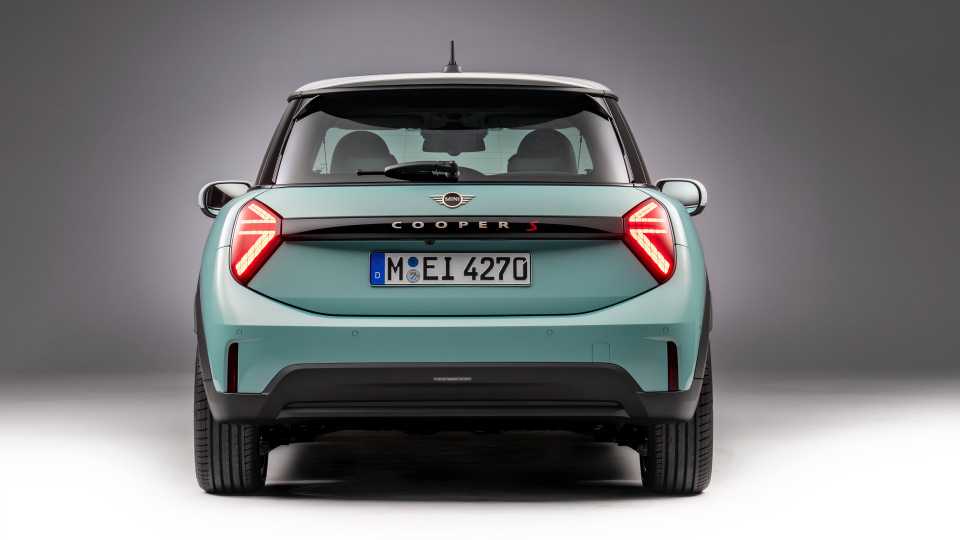 2025 Mini Cooper Hardtop Pricing, Photos & Specs